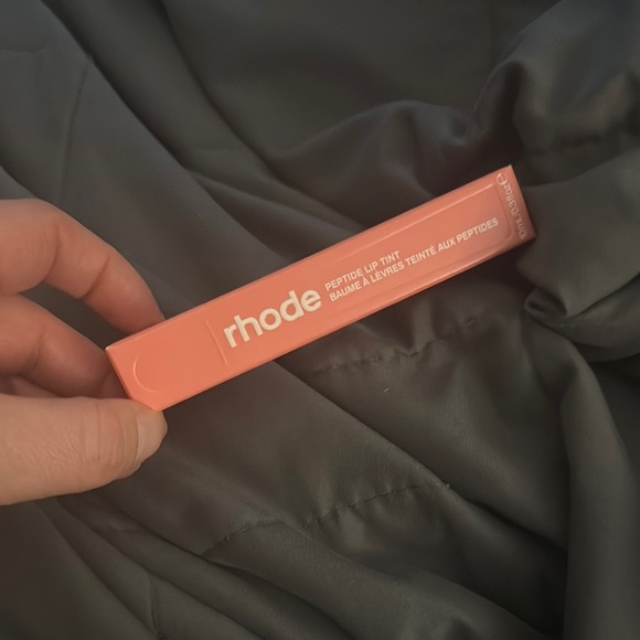 RHODE | Makeup | Limited Edition Rhode Peptide Lip Tint In Peach Pit ...